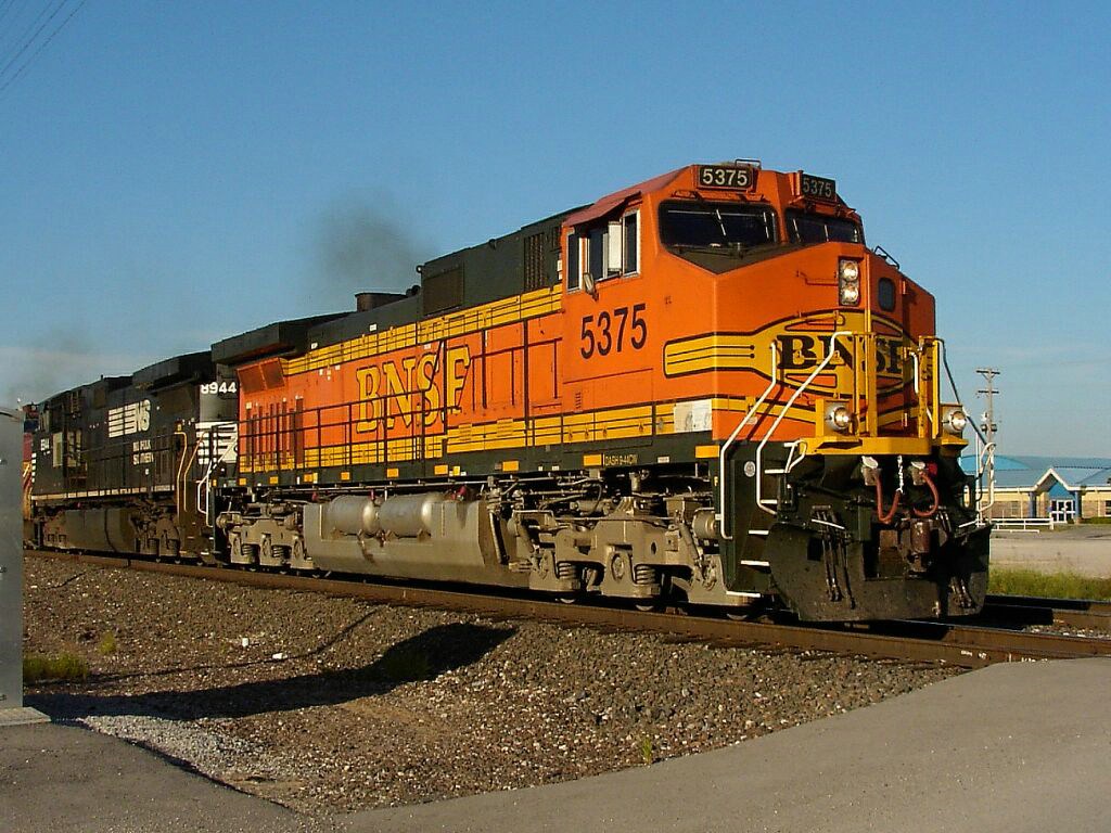 BNSF 5375
